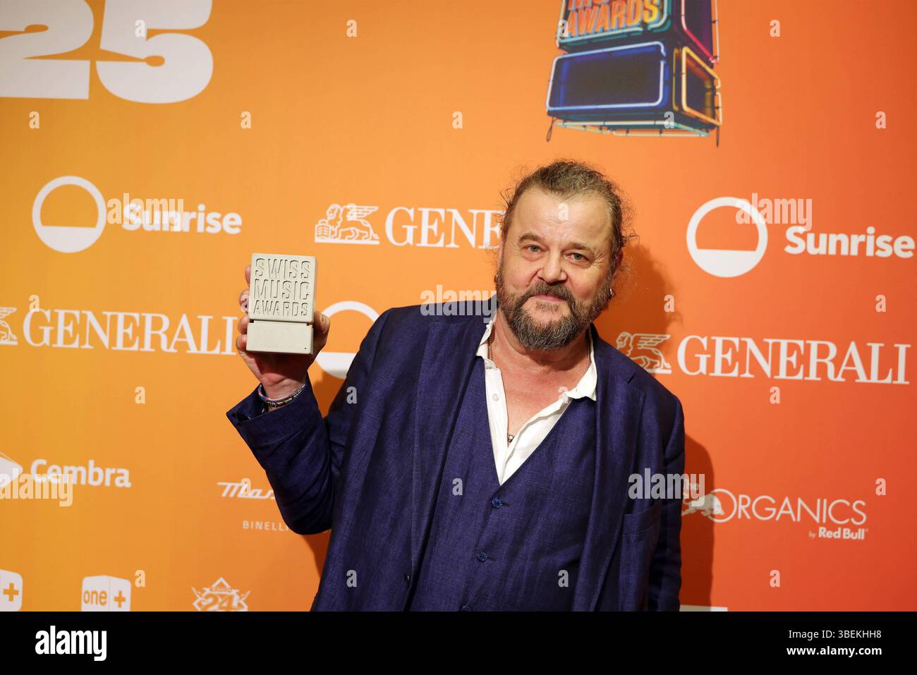 Patent Ochsner - 18. Swiss Music Awards 2025 Büne Huber von Patent ...