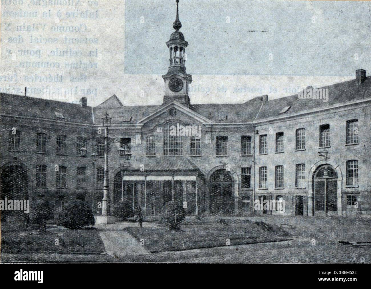 This circa 1900 photograph shows the central courtyard of the Rasphuys ...