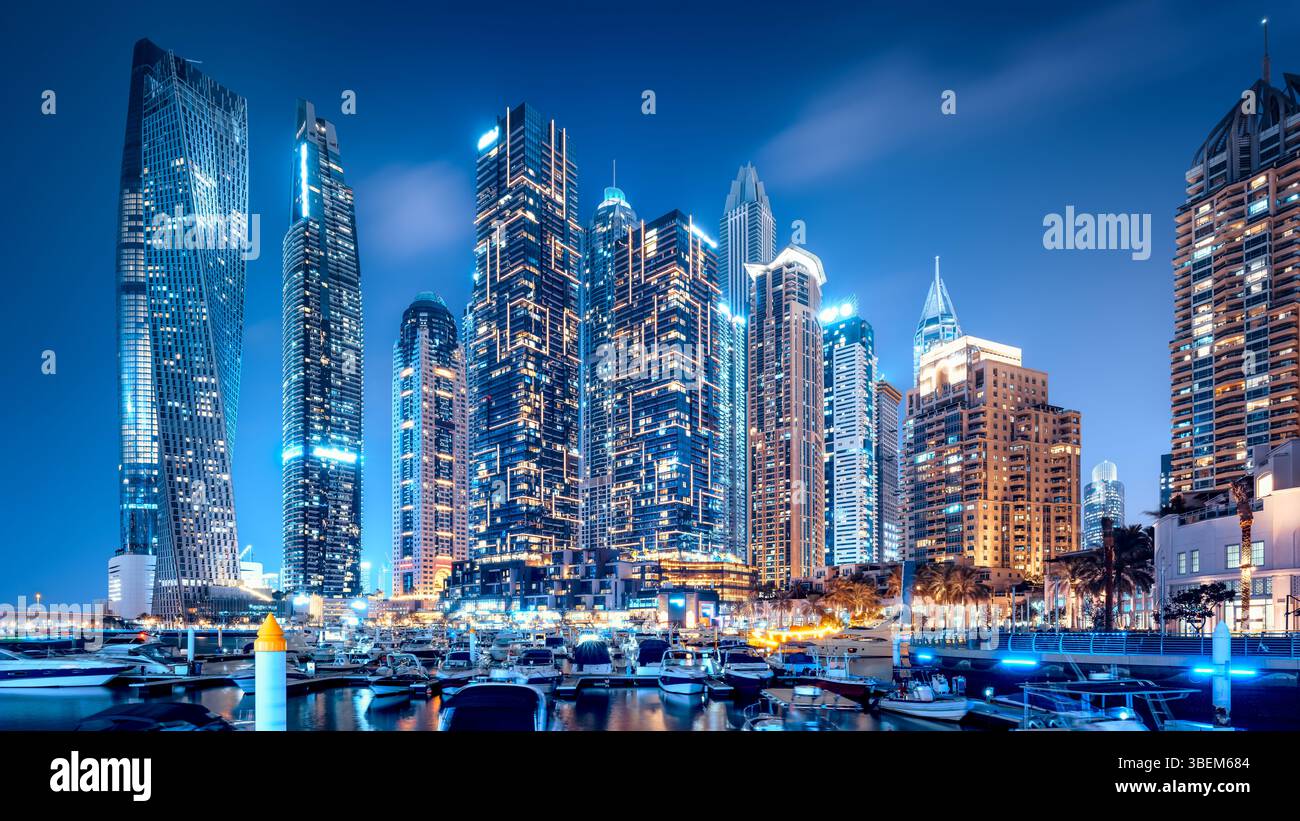 Dubai canal marina skyline hi-res stock photography and images - Alamy
