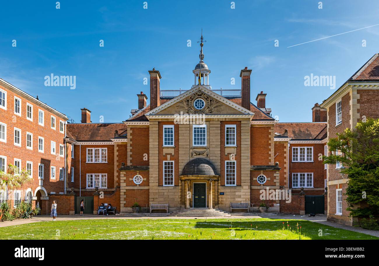 View of Lady Margaret Hall college quad, University of Oxford, England ...