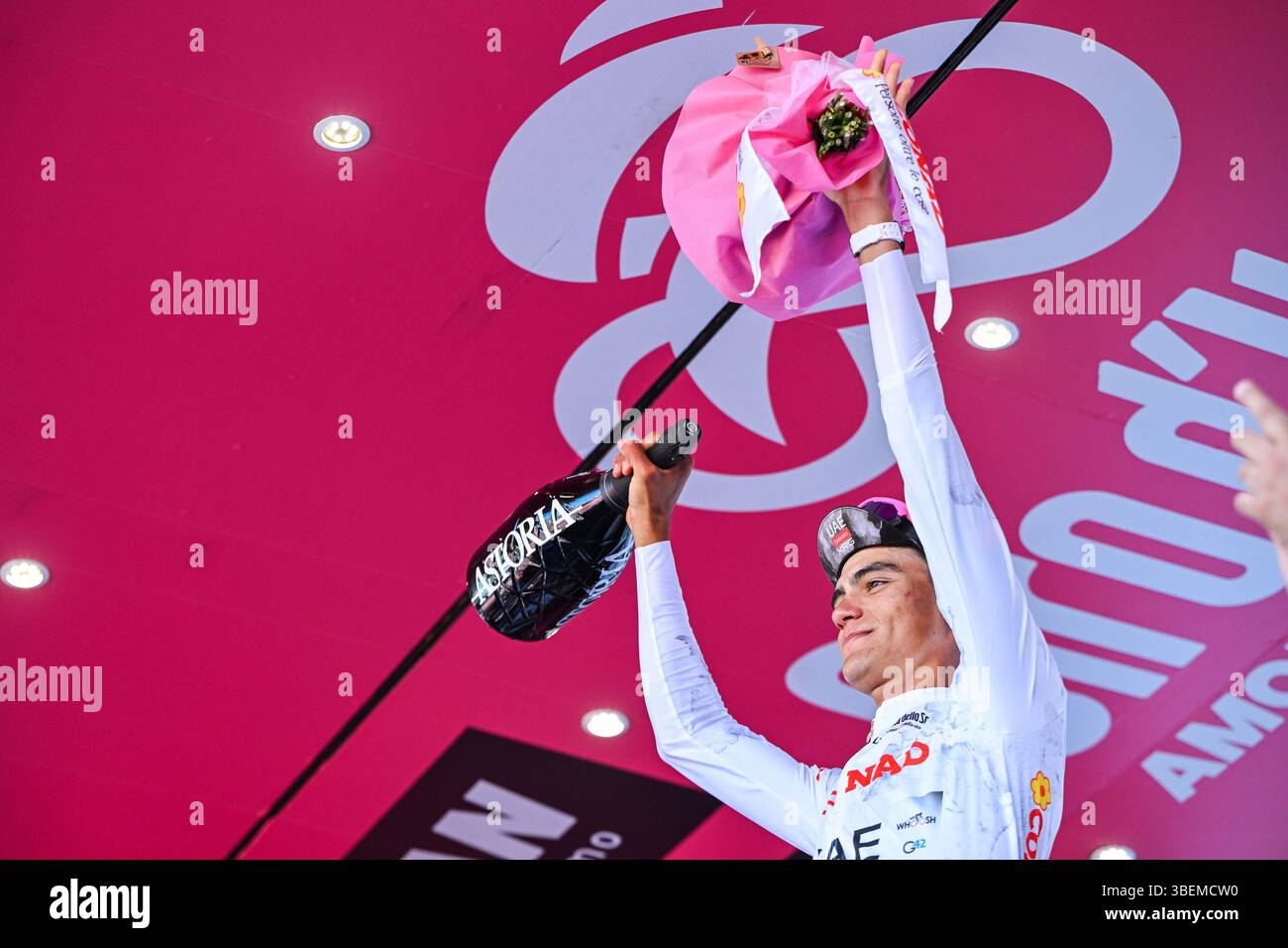 CESANO MADERNO, ITALY - MAY 29: UAE Team Emirates XRG's Mexican rider ...