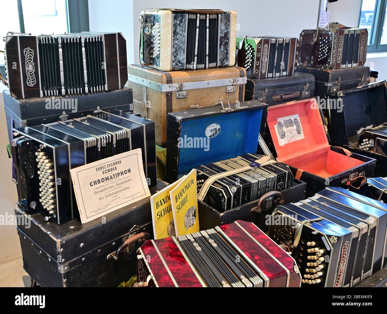 Ein Hoch auf ein besonderes Instrument - Bandoneonausstellung im ...
