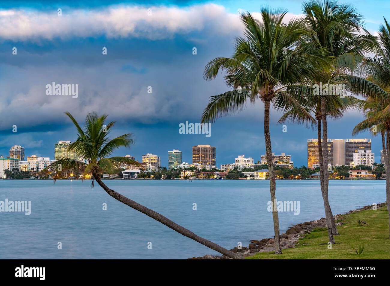 Surfside miami florida apartment hi-res stock photography and images ...