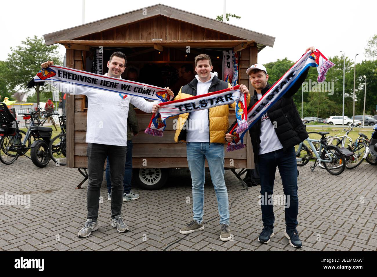 VELSEN - Telstar supporters before the start of the Dutch final of the ...