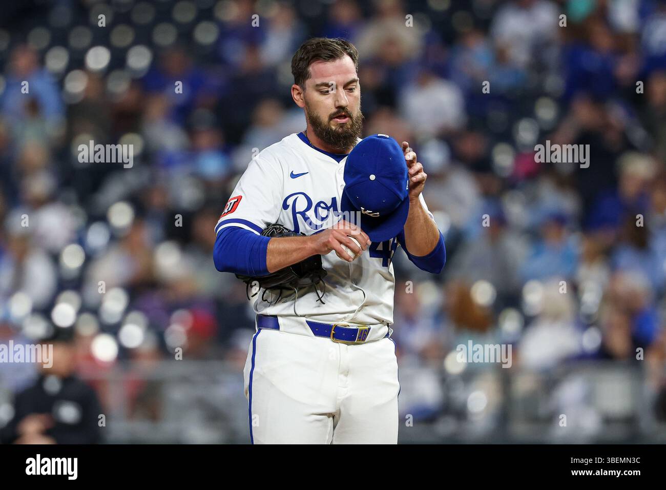 May 27, 2025: Kansas City Royals relief pitcher John Schreiber (46) is ...