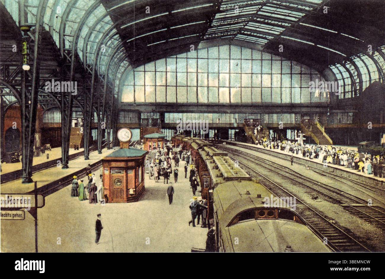 This 1906 postcard presents a view of the main hall at Hamburg ...