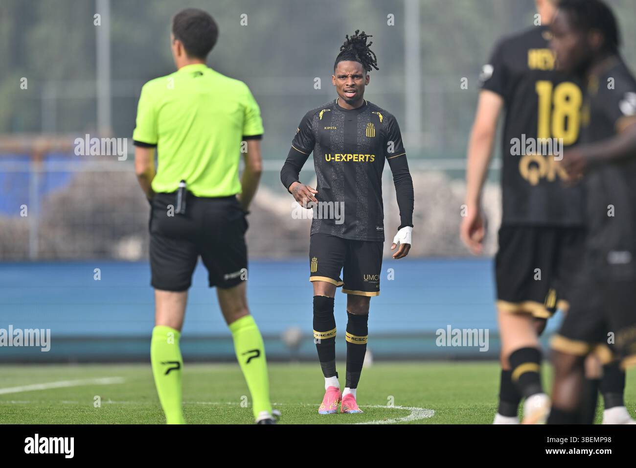 Antwerp, Belgium. 29th May, 2025. Jeremy Petris (98) of Charleroi ...
