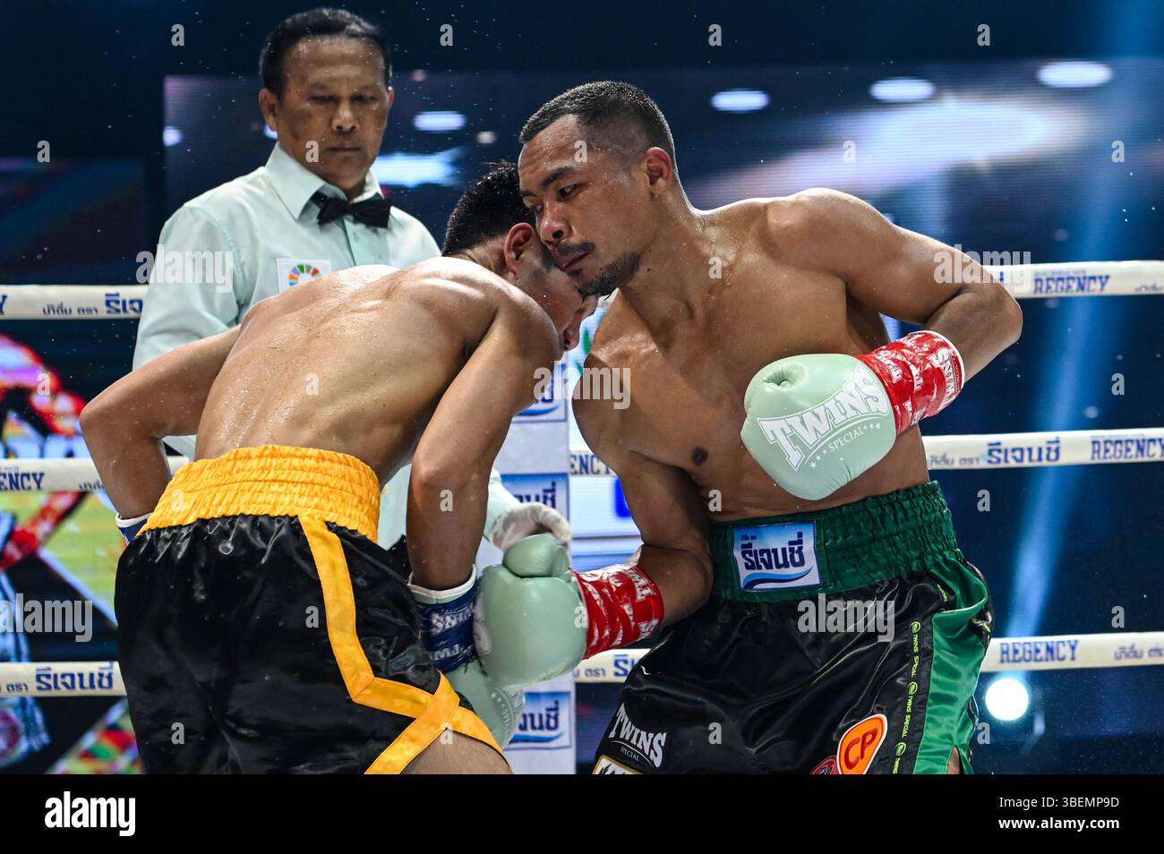 Rangsit, Thailand. 28th May, 2025. Thammanoon Niyomtrong (R) and Roland ...