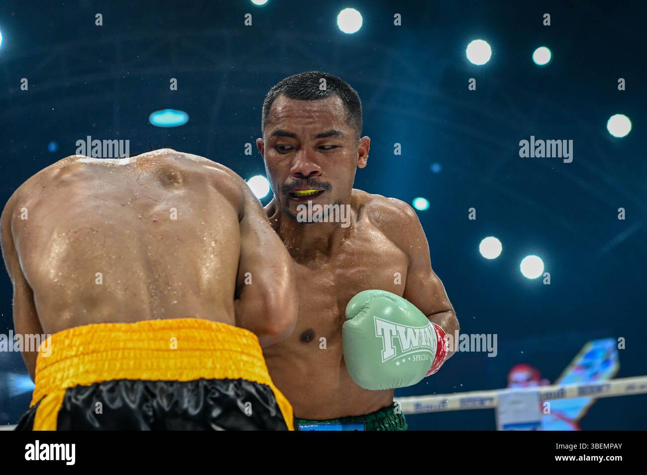 Rangsit, Thailand. 28th May, 2025. Thammanoon Niyomtrong (R) and Roland ...