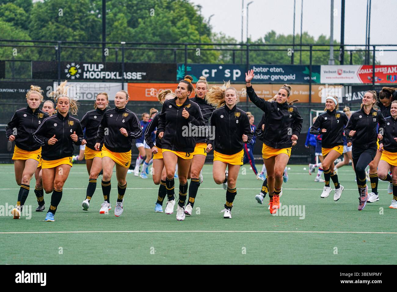 DEN BOSCH, NETHERLANDS - MAY 29: players of HC Den Bosch doing a warmup ...