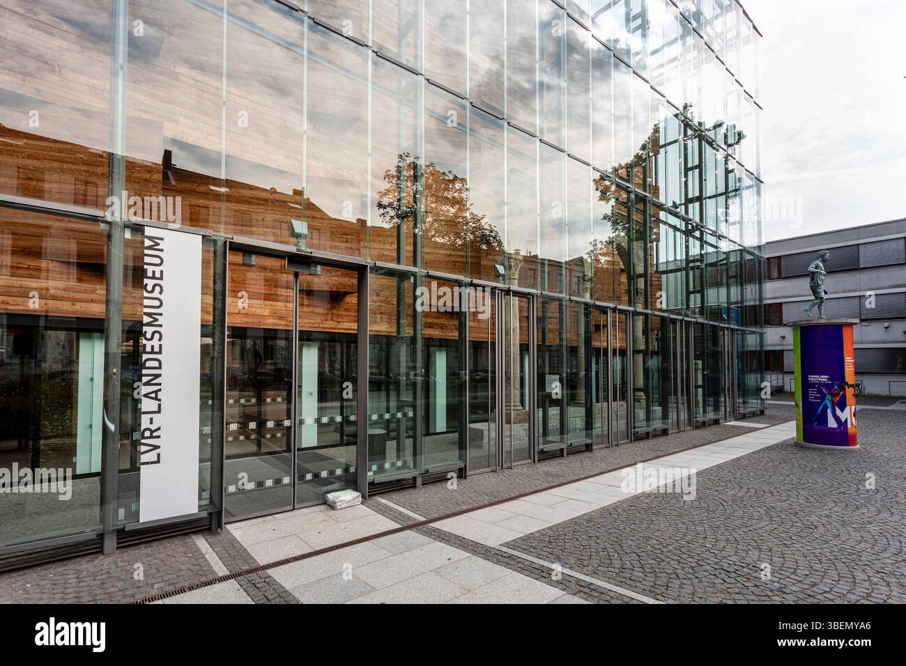 LVR-Landesmuseum in der Weststadt Bonn, Nordrhein-Westfalen ...