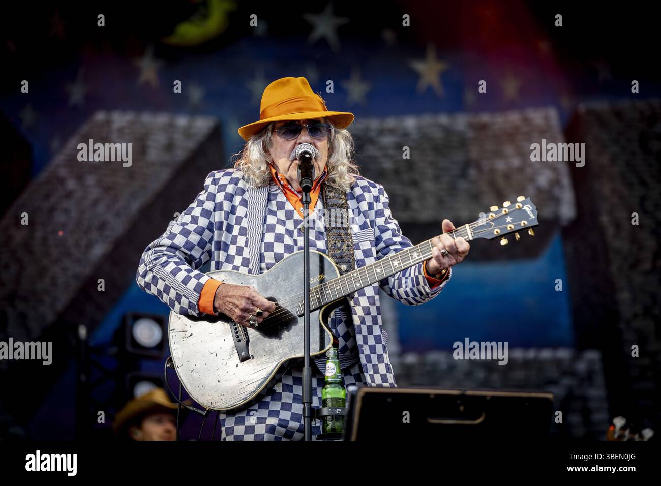 LOCHEM - Front man Bennie Jolink of the Achterhoek band Normaal during ...