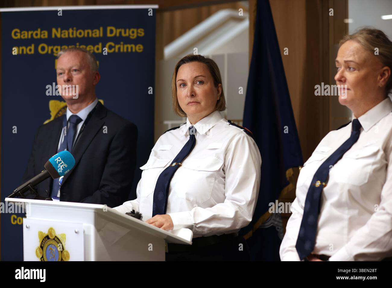 (left to right) Detective Chief Superintendent at the Drugs and ...