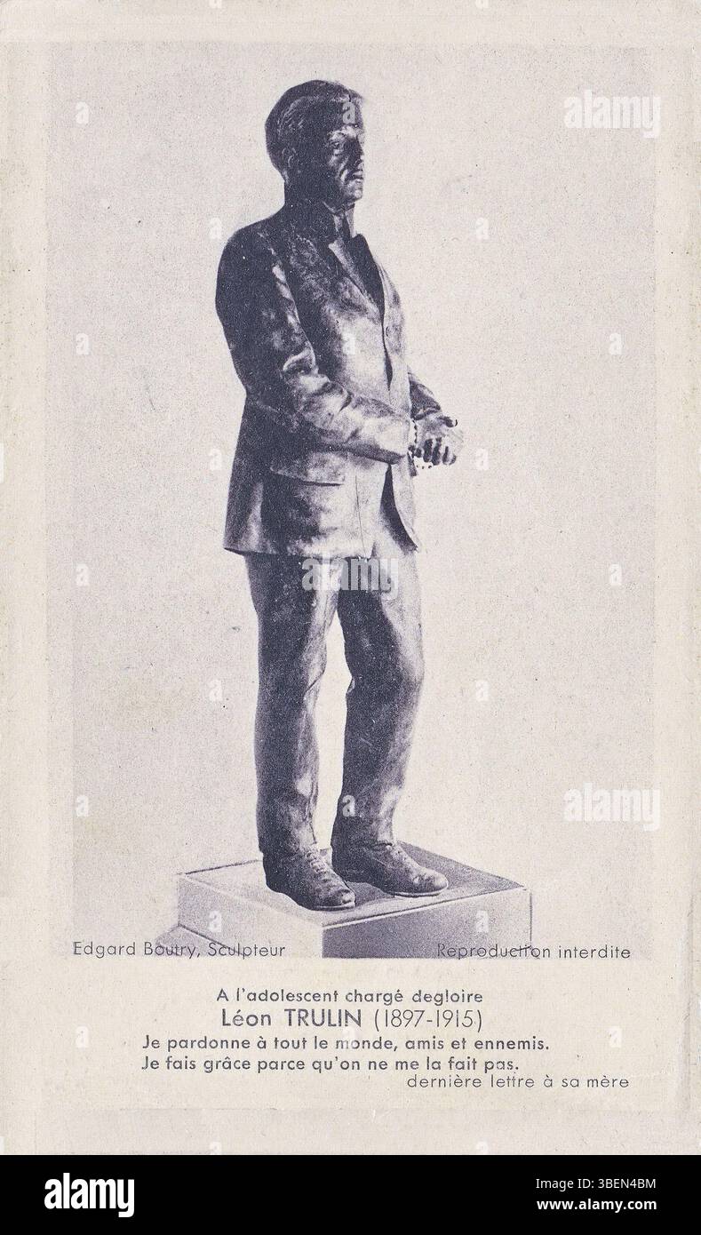 The statue of Léon Trulin in Lille, sculpted by Edgar Boutry ...