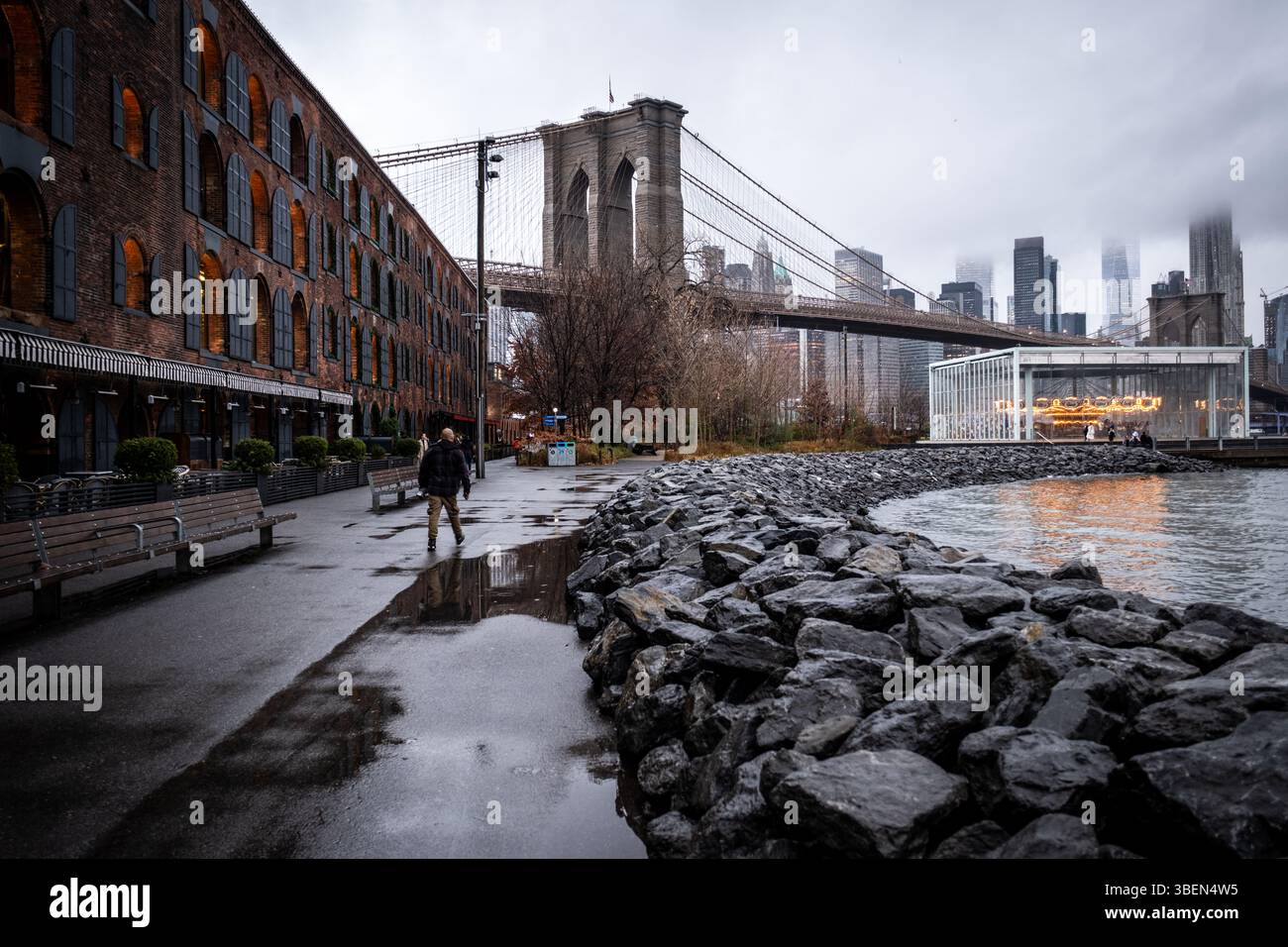 brooklyn Bridge from dumbo, new york city Stock Photo - Alamy