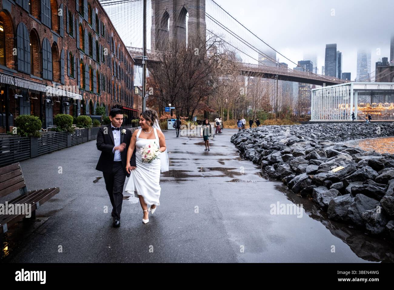 brooklyn Bridge from dumbo, new york city Stock Photo - Alamy