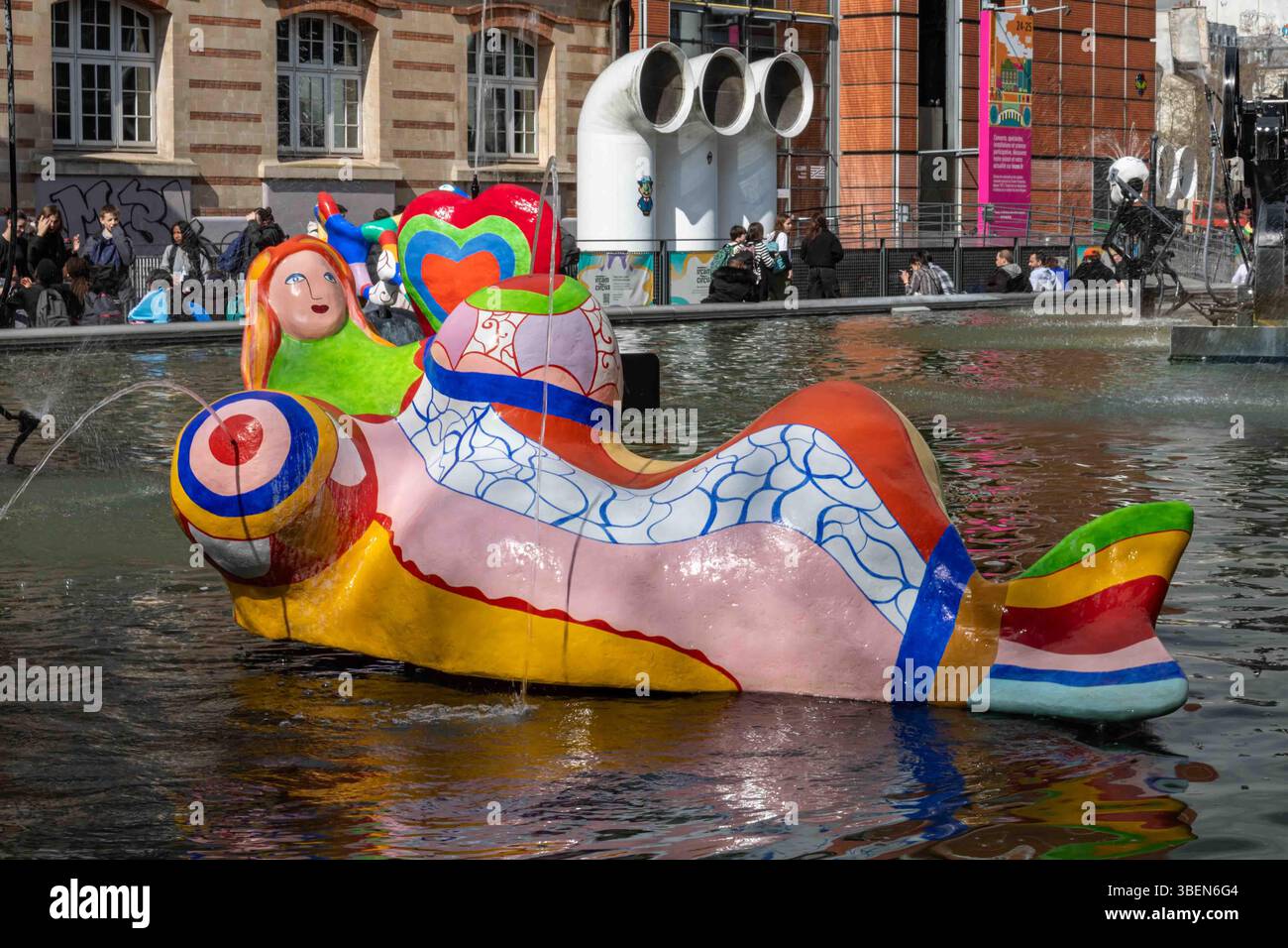 Kinetic art hi-res stock photography and images - Alamy