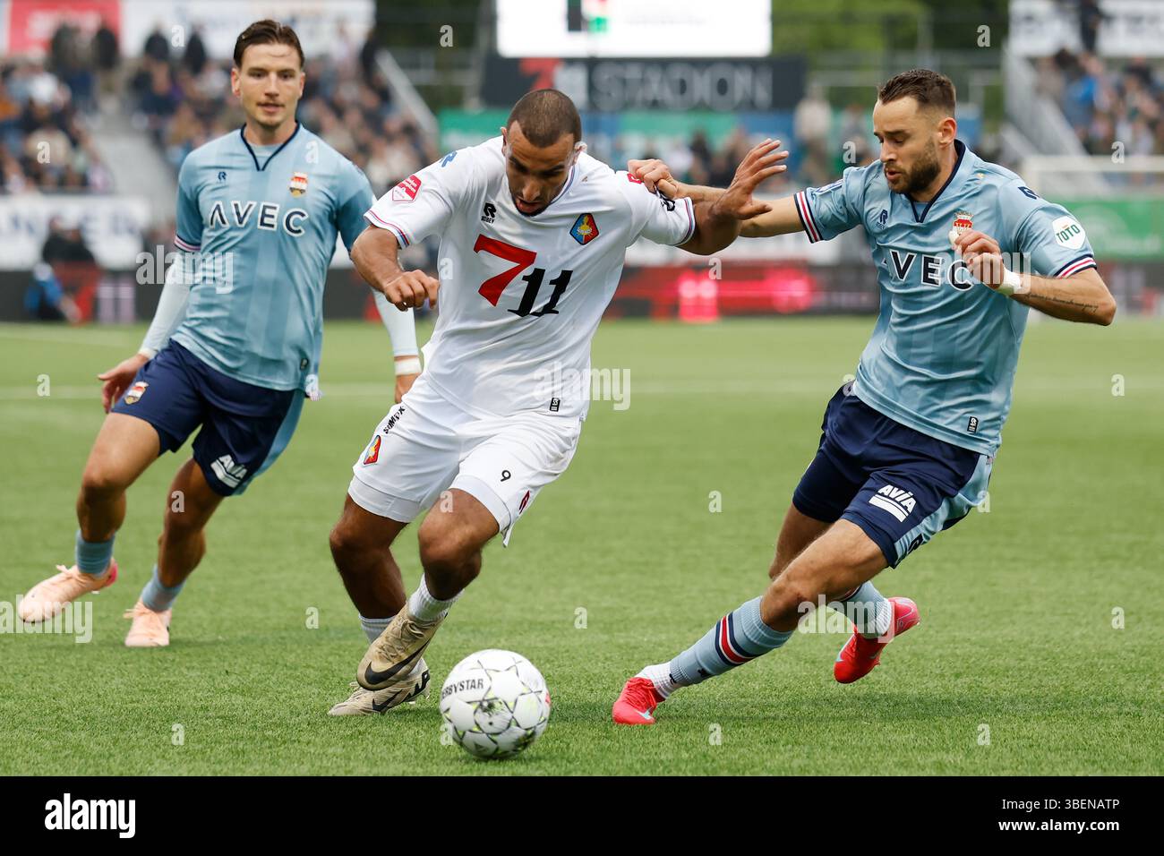 VELSEN - Telstar player Youssef El Kachati (L) in duel with Boris ...