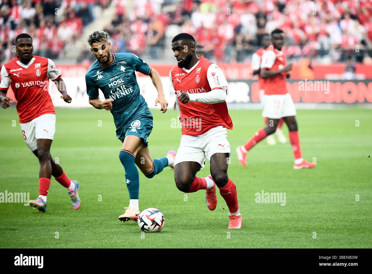 22 Kevin VAN DEN KERKHOF (fcm) - 21 Cedric KIPRE (sdr) during the ...