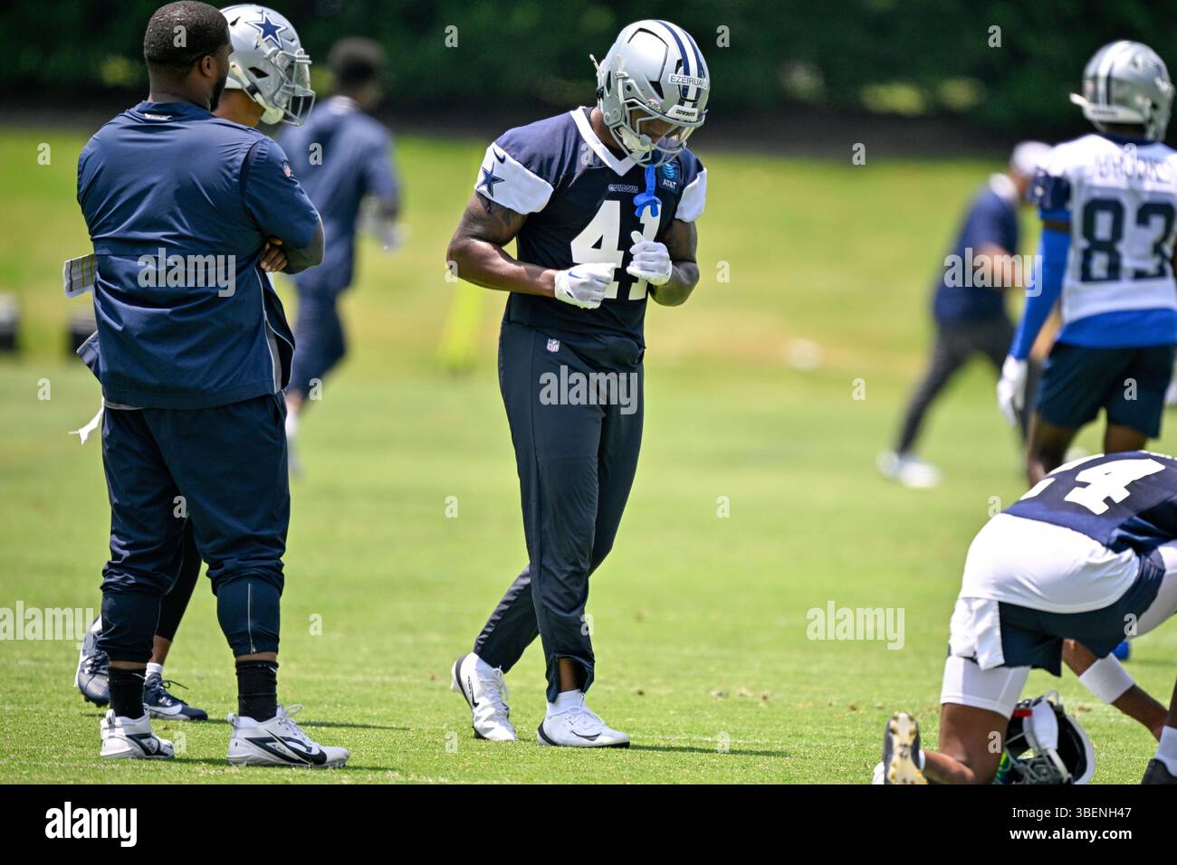 Dallas Cowboys defensive end Donovan Ezeiruaku (41) runs drills during ...