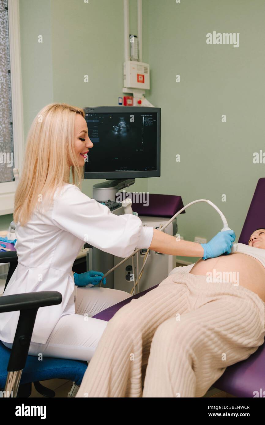 Gynecologist uses ultrasound scanner for gynecology checkup and tells ...