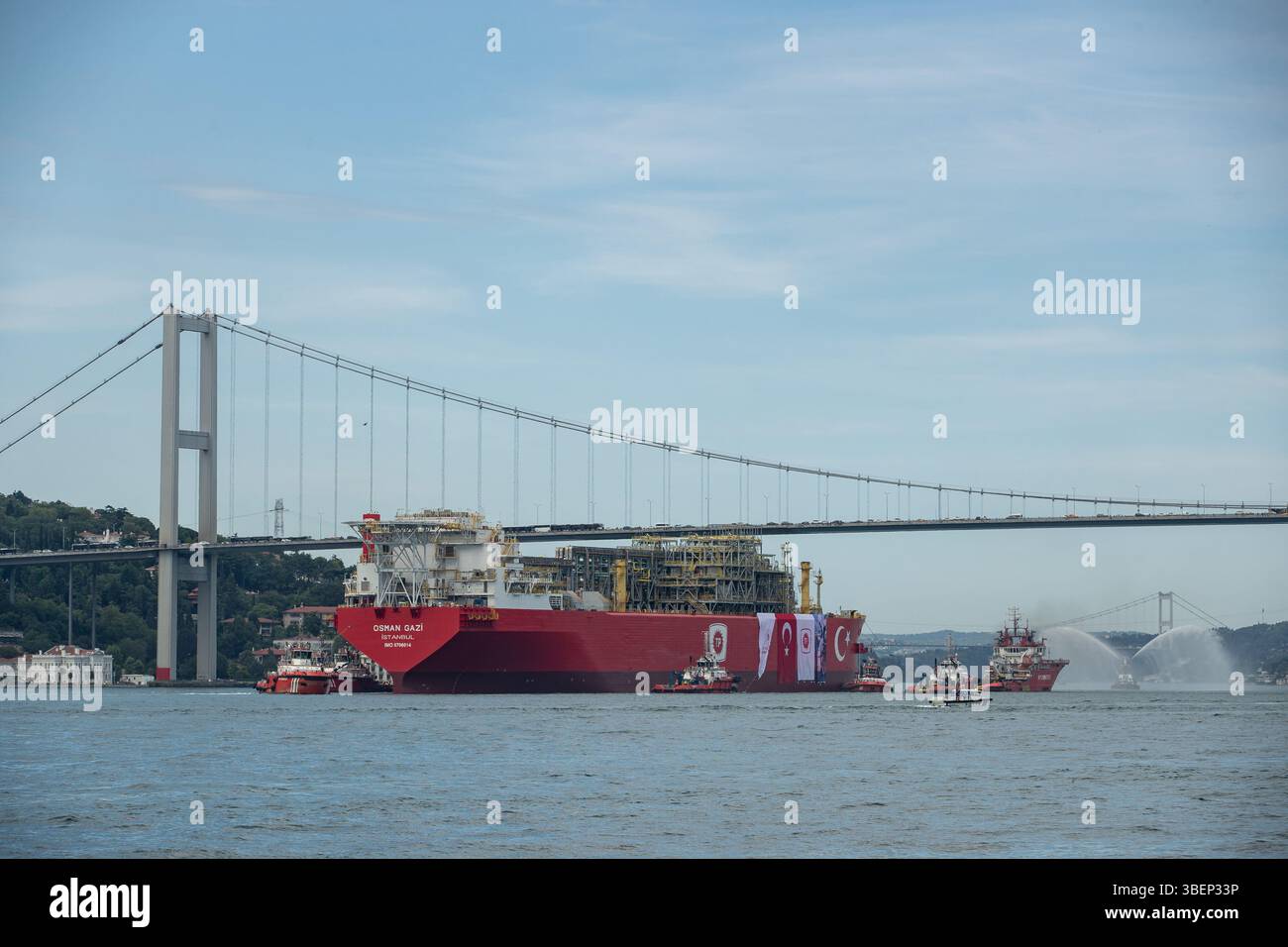 General view of ship passing through the Bosphorus on the Uskudar coast ...