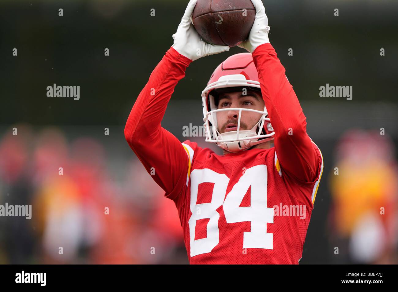 Kansas City Chiefs wide receiver Mac Dalena catches a ball during the ...