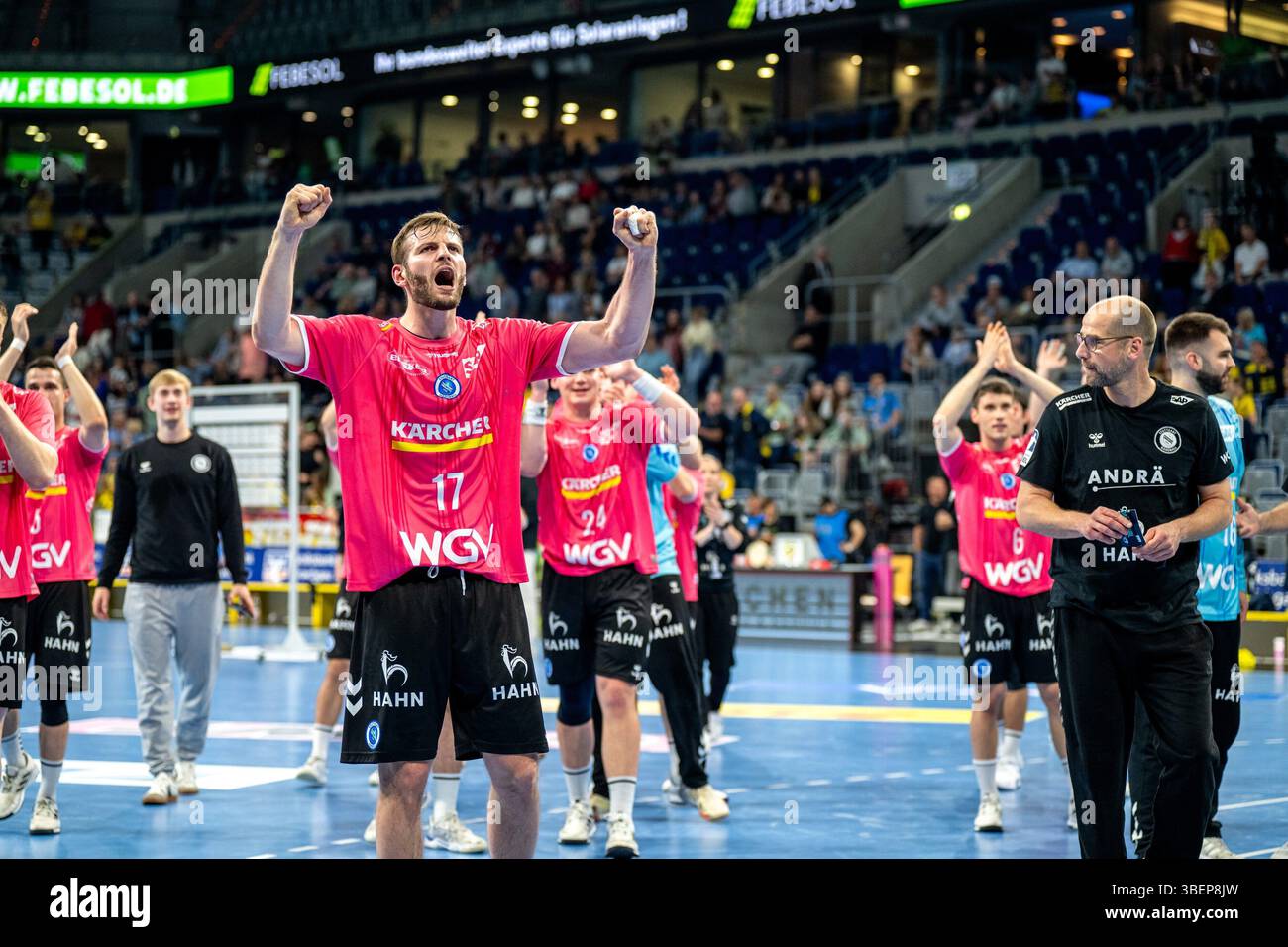 Mannheim, Deutschland. 29th May, 2025. Samuel Rothlisberger (17; TVB 1898 Stuttgart) jubelt und ...