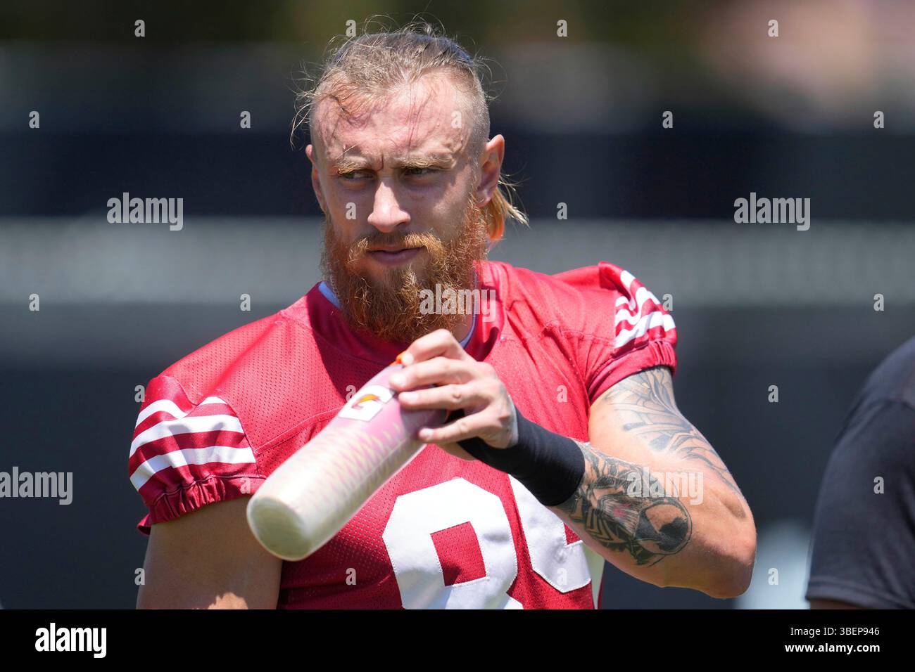San Francisco 49ers tight end George Kittle prepares to run drills ...
