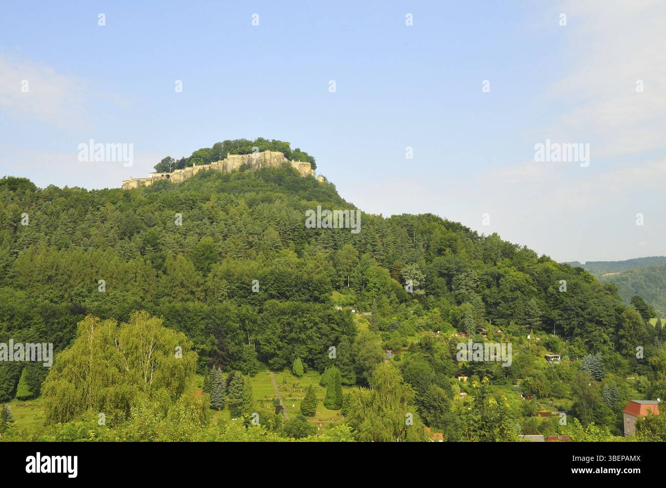 Kingstone hi-res stock photography and images - Alamy