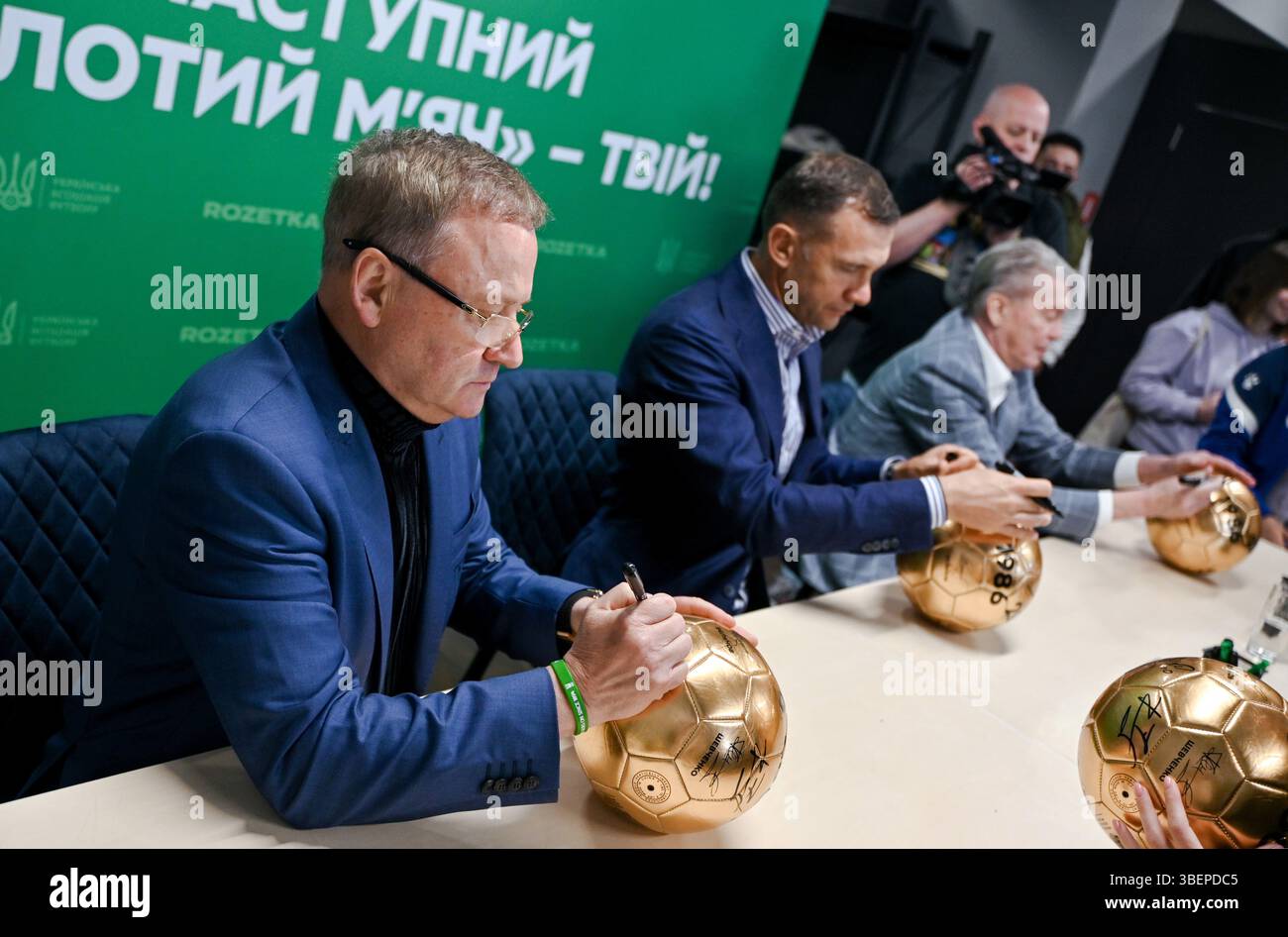 The 1986 Footballer of the Year Ihor Belanov, President of the ...
