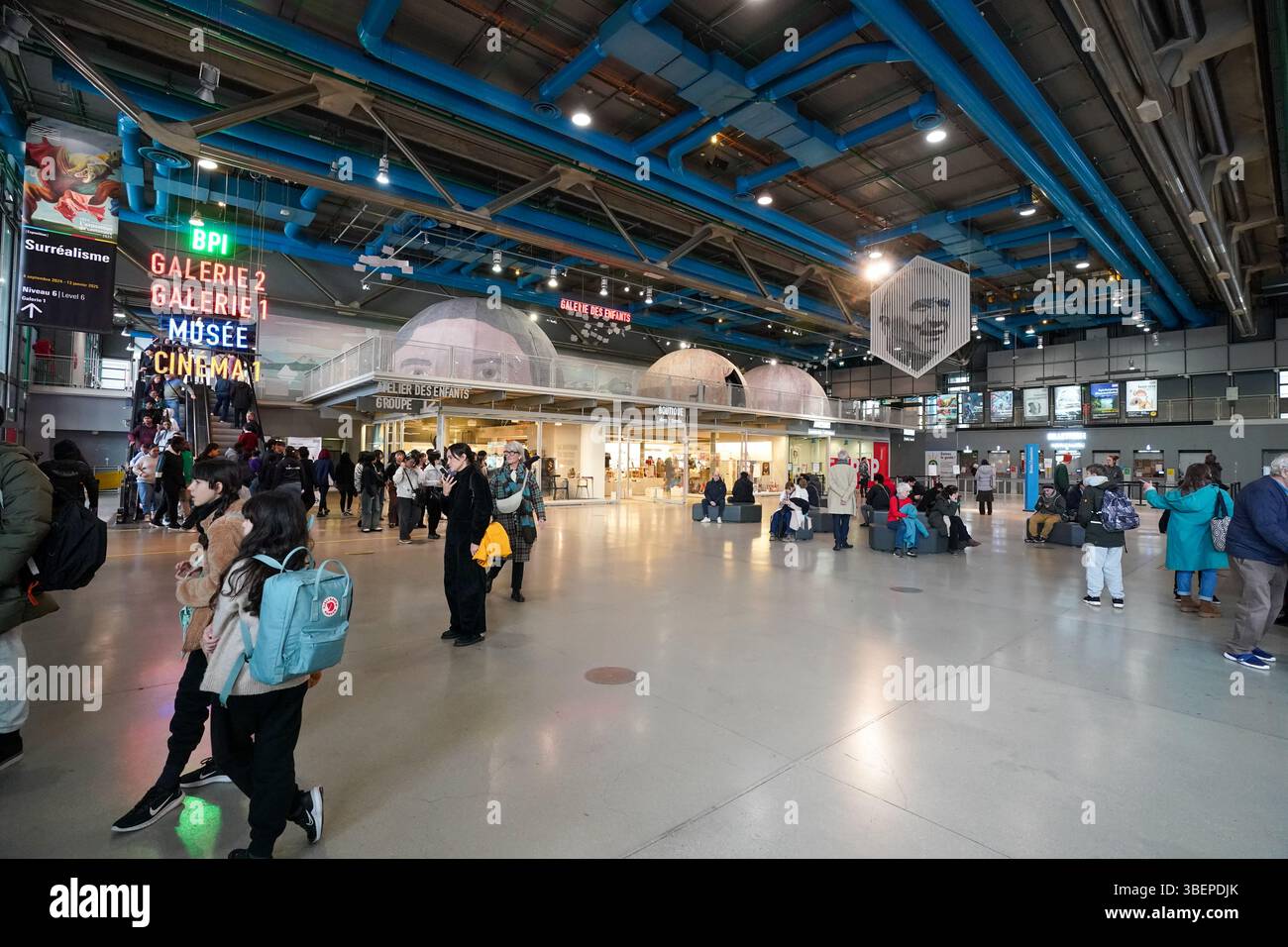 Centre pompidou terrace hi-res stock photography and images - Alamy
