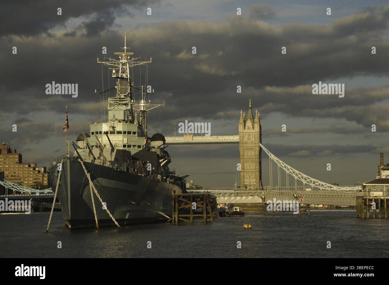 Old english warship hi-res stock photography and images - Alamy