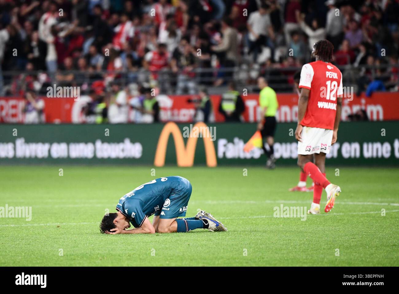 21 Benjamin STAMBOULI (fcm) during the playoffs match between Reims and ...