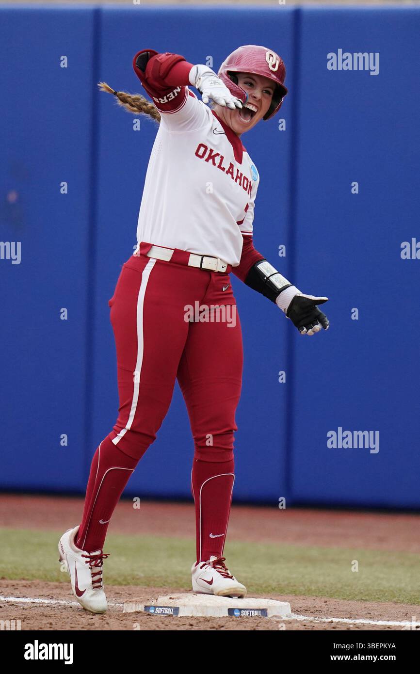 Oklahoma outfielder Kasidi Pickering (7) celebrates after getting a hit ...