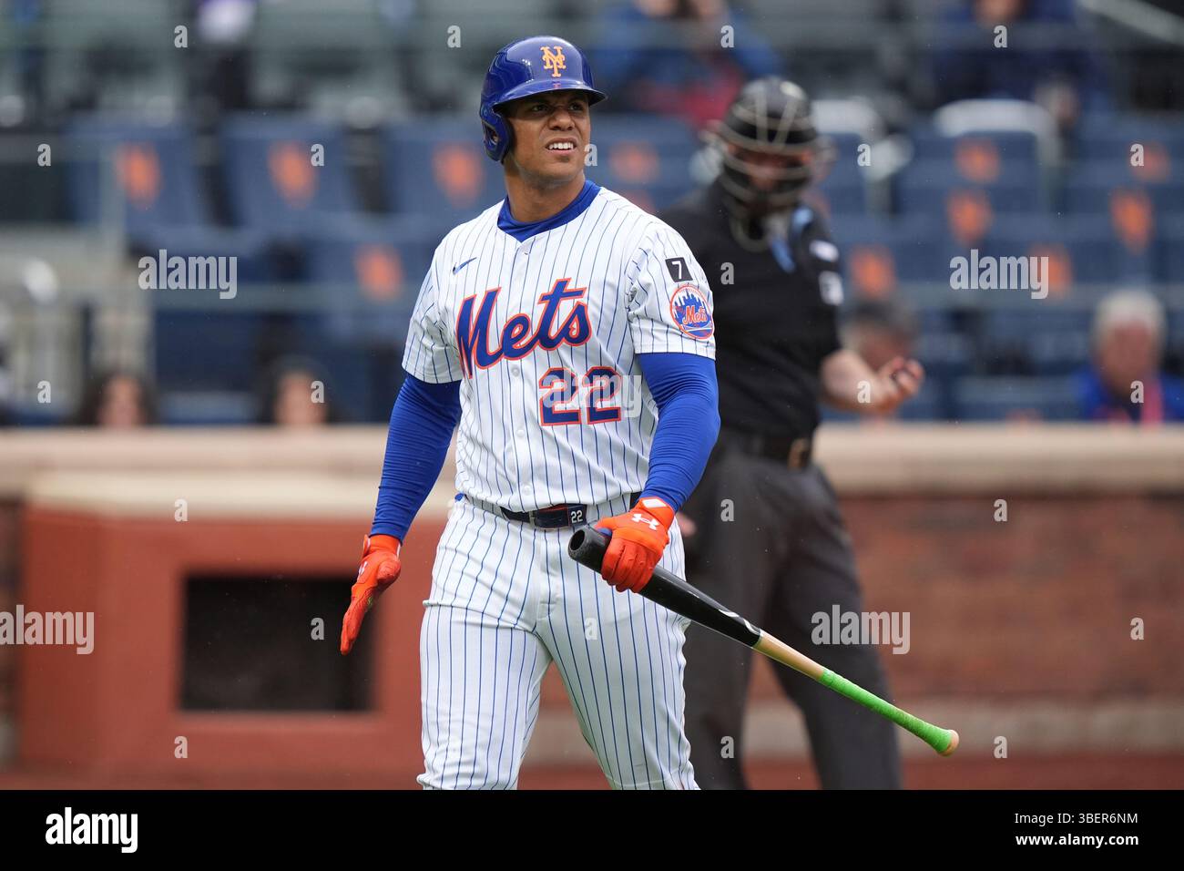 New York Mets' Juan Soto (22) reacts after striking out during the ...