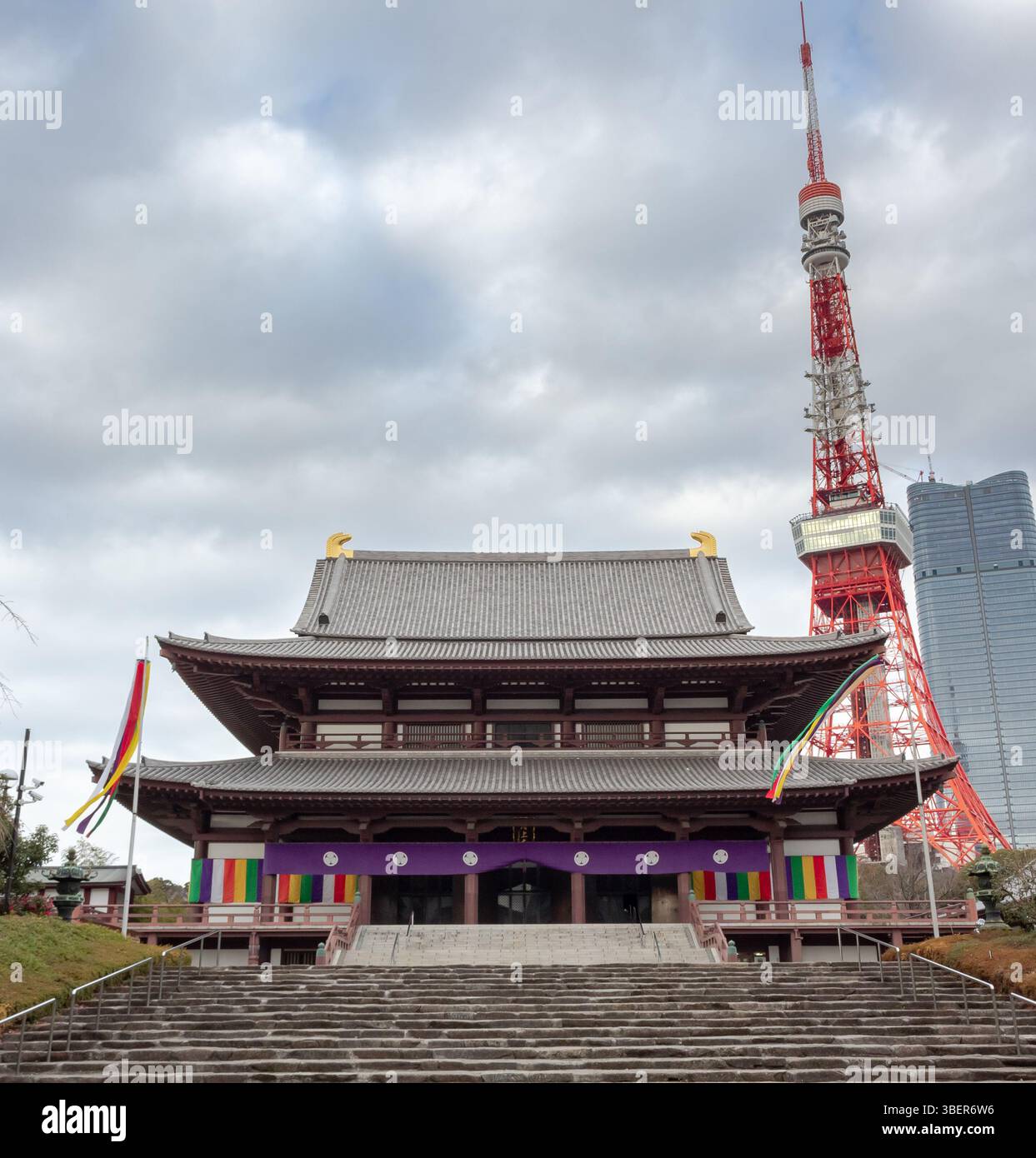 Traditional buddhist architecture of the Zojo-ji temple with the iconic ...