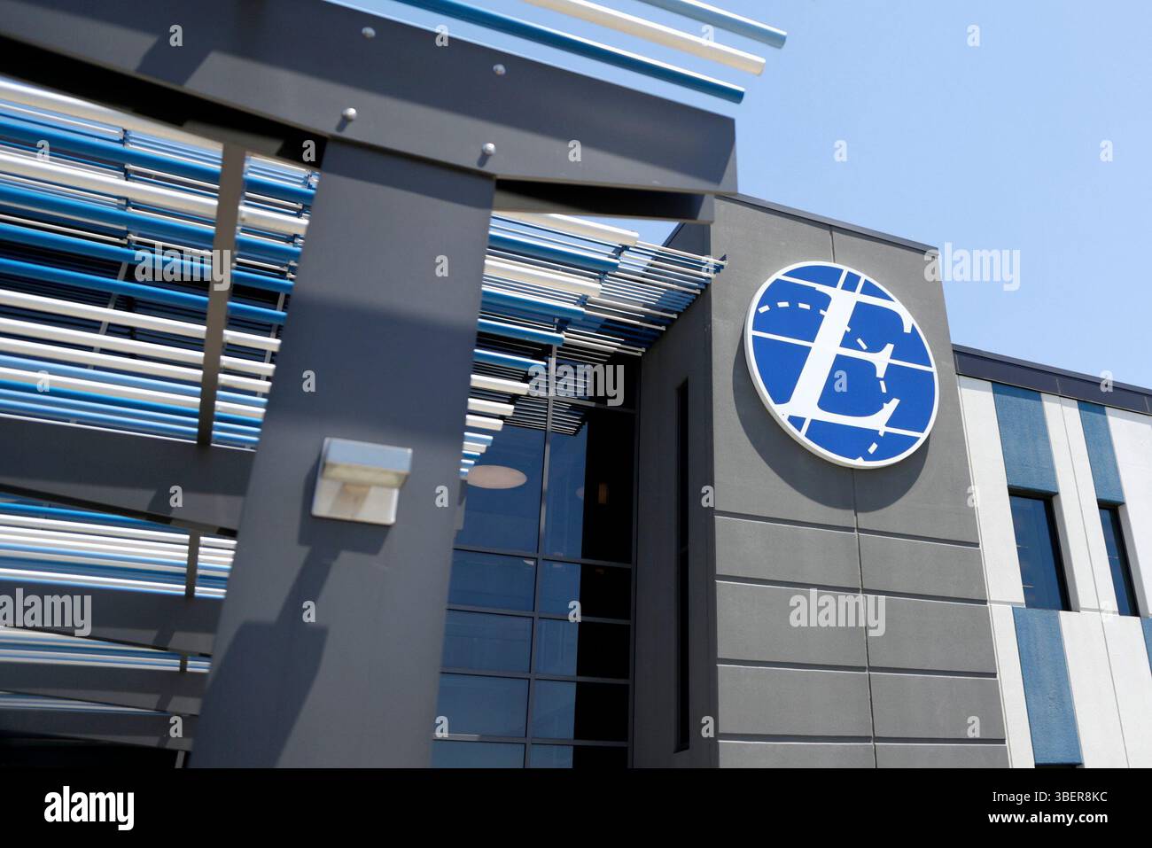 FILE - An exterior look of the Express Scripts mail-in pharmacy ...