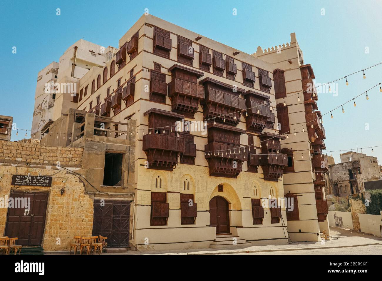 Traditional architecture of old Jeddah town El Balad district houses ...