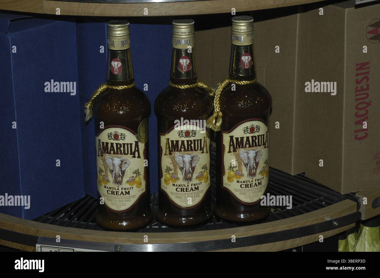 Sclerocarya birrea hi-res stock photography and images - Alamy