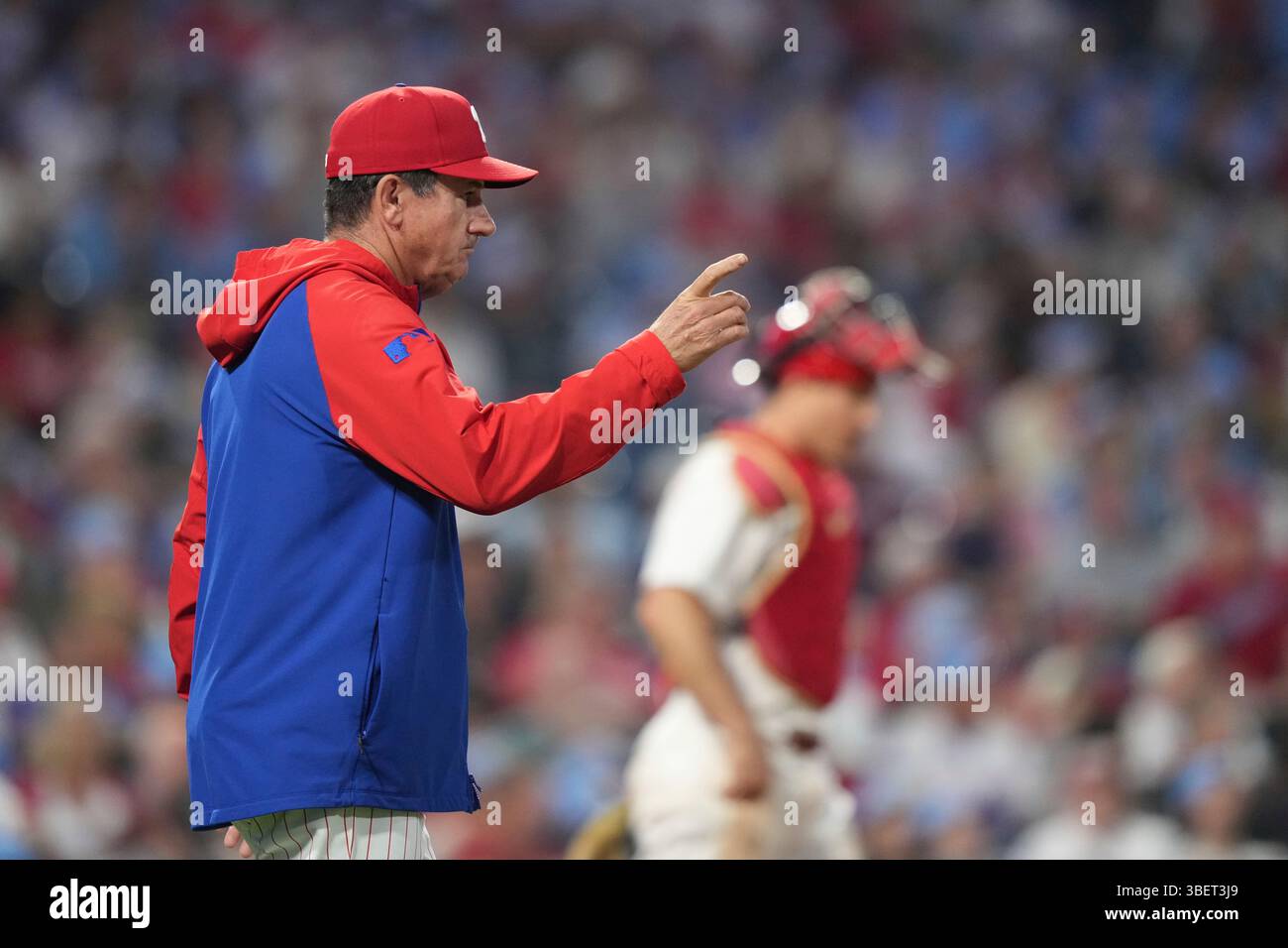 Philadelphia Phillies' Rob Thomson manages during the second baseball ...