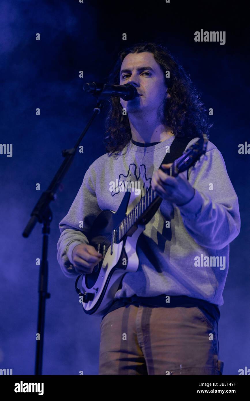 Milwaukee, USA. 28th May, 2025. Neil Smith of Peach Pit at BMO Harris ...