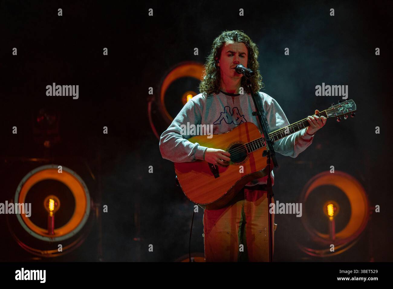 Milwaukee, USA. 28th May, 2025. Neil Smith of Peach Pit at BMO Harris ...