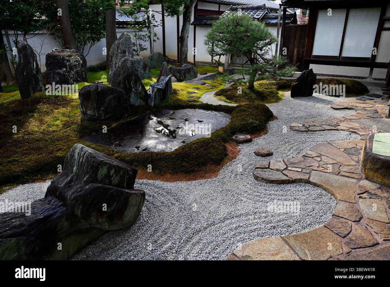 Mirei shigemori garden hi-res stock photography and images - Alamy