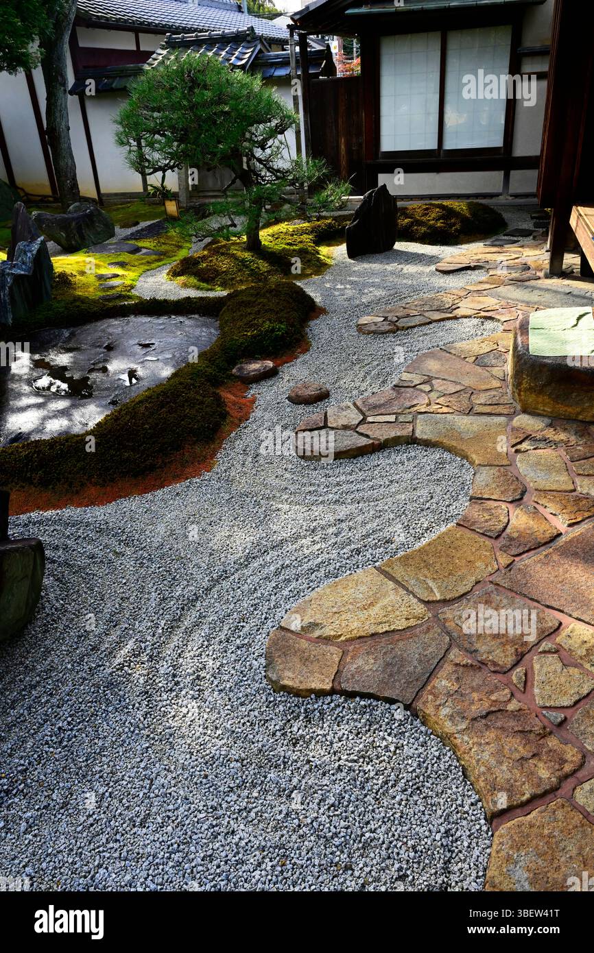 Mirei shigemori garden hi-res stock photography and images - Alamy