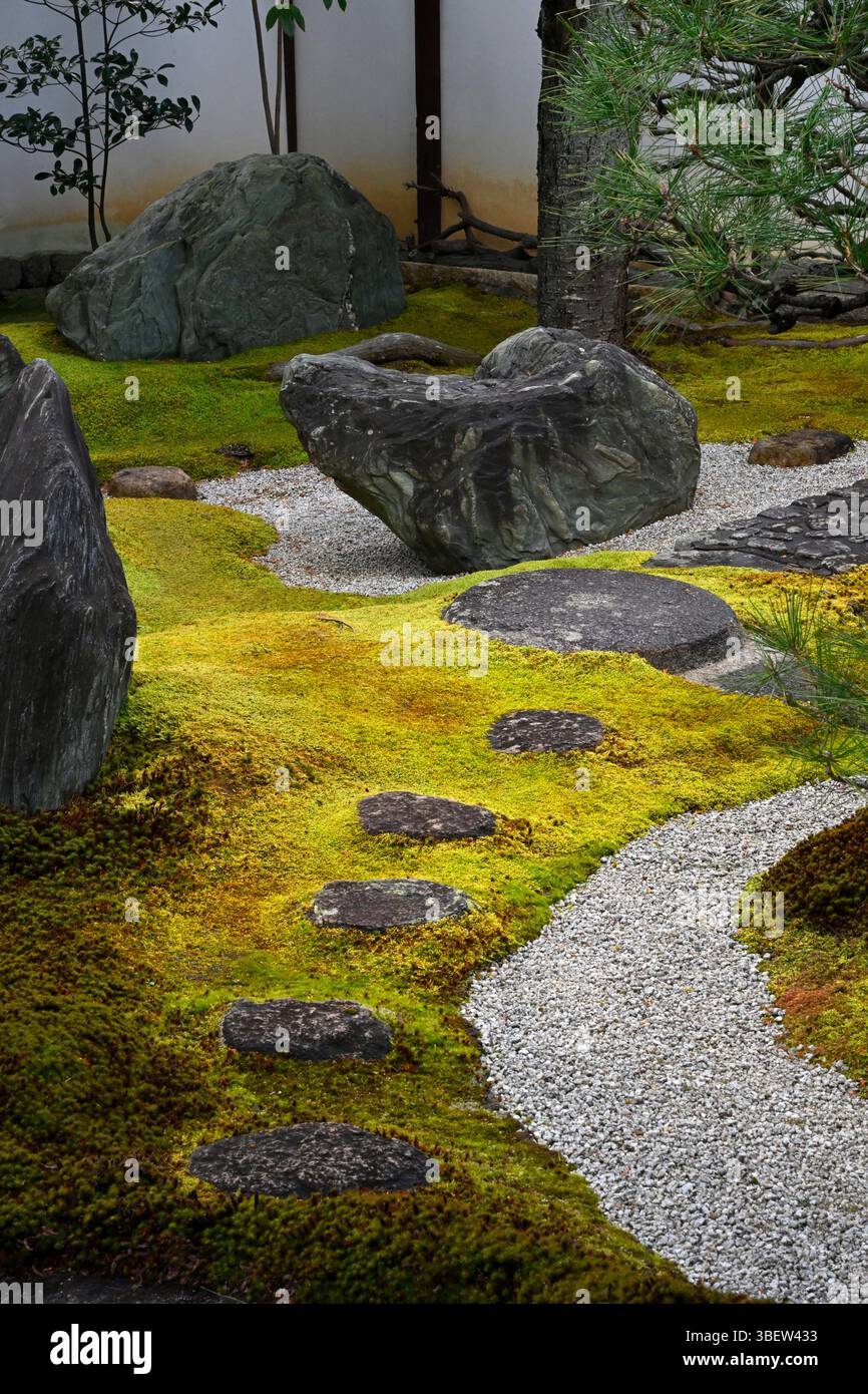Mirei shigemori garden hi-res stock photography and images - Alamy