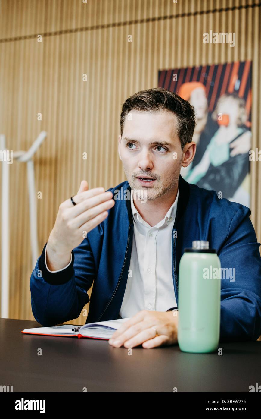 Interview with Henry Murray, co-founder of Waterdrop, at the headquarters at Erika-Krenn ...