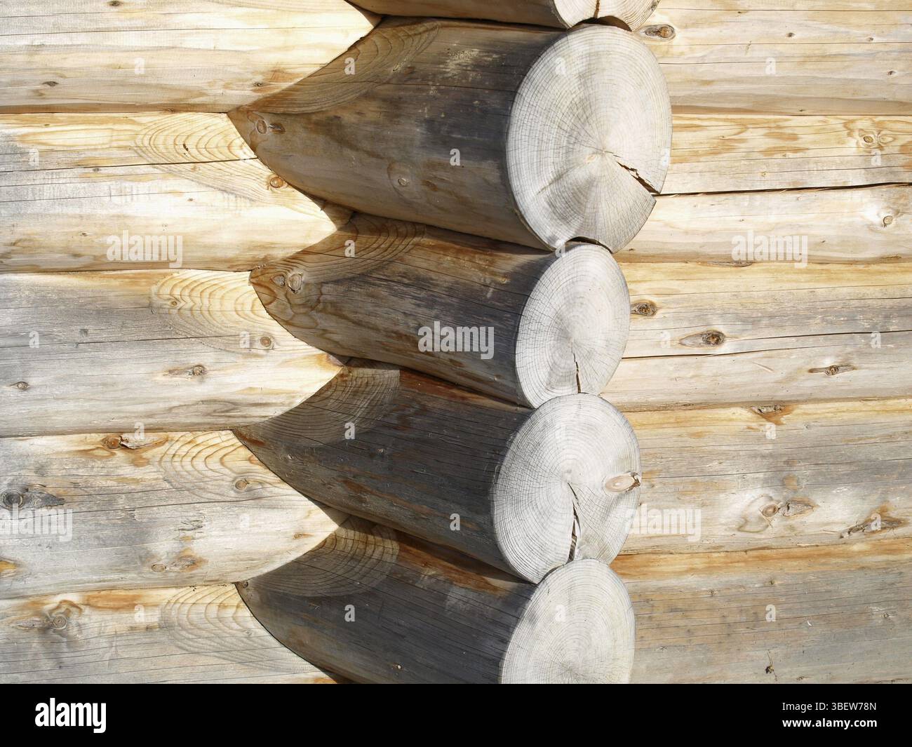 Log cabin wall Stock Photo - Alamy