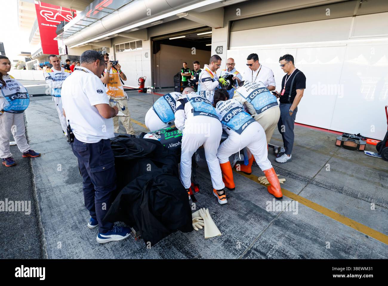 FIA extrication exercise illustration during the Formula 1 Aramco Gran ...