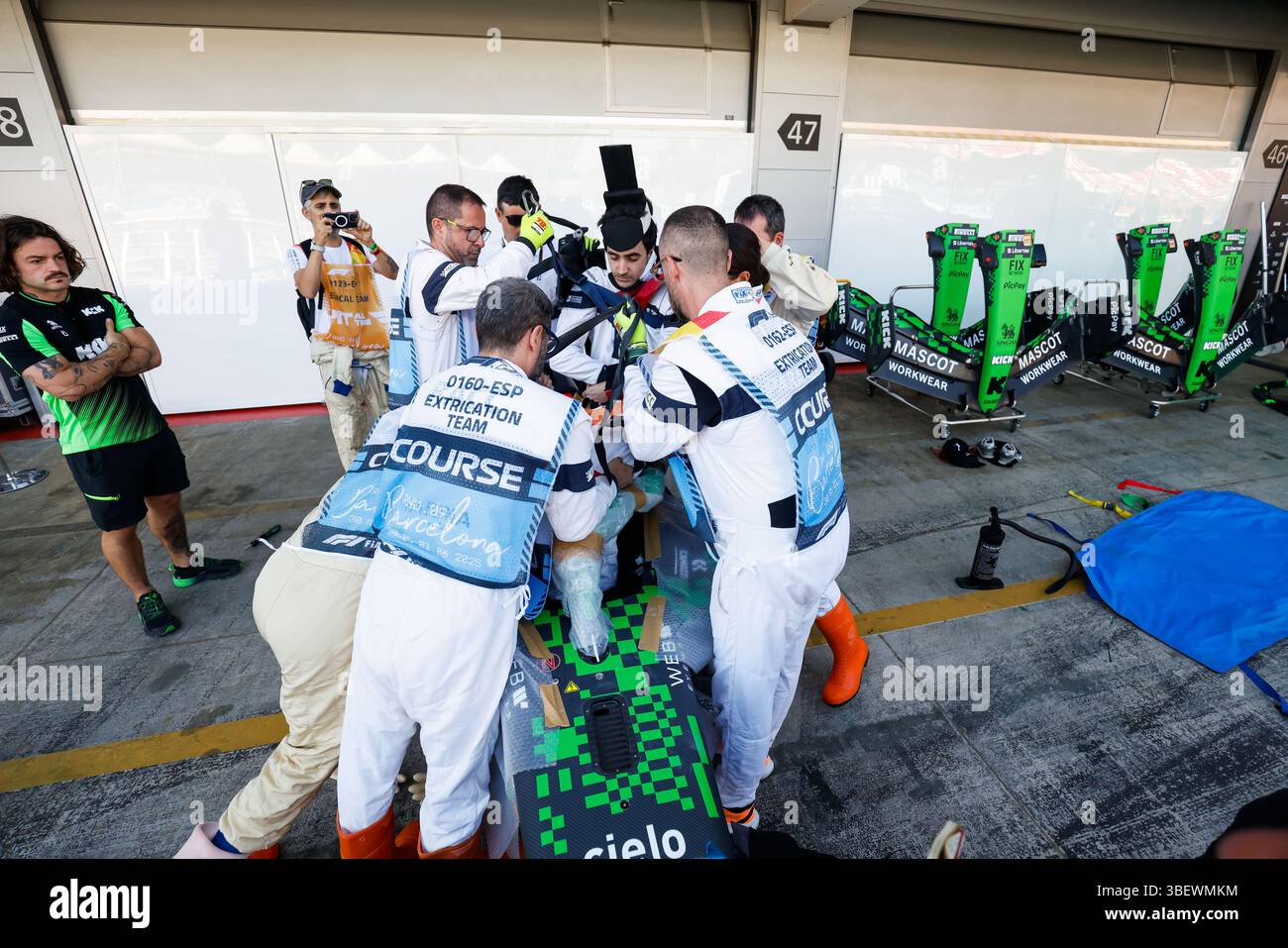 FIA extrication exercise illustration during the Formula 1 Aramco Gran ...